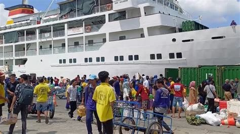 Sehari Orang Tiba Di Samarinda Puncak Arus Balik Mudik Di Pelabuhan Samarinda Sapos