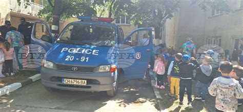 Областната дирекция на МВР в Сливен организира открити уроци с деца и ученици по пътна