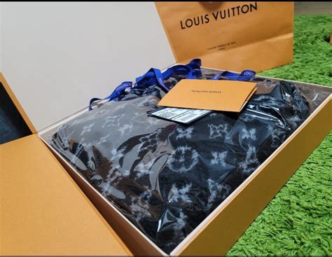 루이비통 모노그램 후리스 세컨웨어 헬로마켓