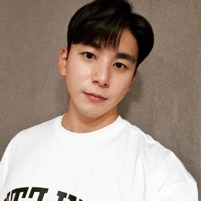 폭식 몸매 비키니 검스 스타킹녀 일탈녀 몸매 뒤태 비키니 검스 레깅스 대 아줌마 유부녀 돌싱녀 암캐 노예 맞팔 트친 섹트 관전