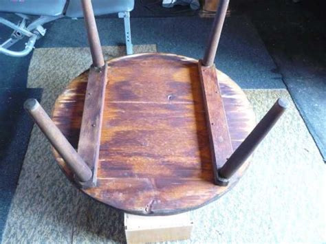 Стара маса софра с 4 трикраки стола гр Варна м т Акчелар • Olx Bg