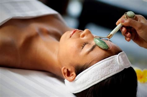 Gua Sha Visage Le Massage Qui Devient De Plus En Plus Populaire