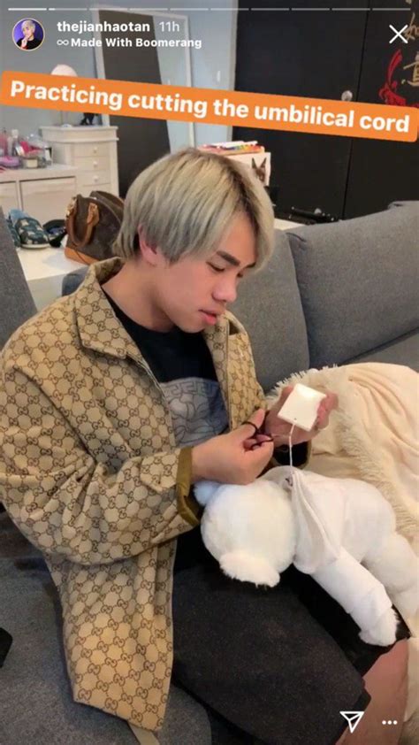 Youtuber Jianhao Tan And His Wife Are Giving Birth Now The Internet Is