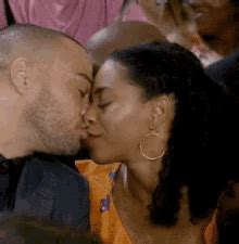 Black Couple Kiss S Tenor