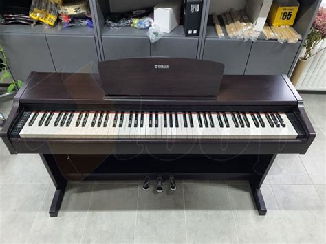 Yamaha YDP-131 digitalni pianino (36 rata, bespl. dostava)