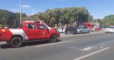 Mulher Morre Atropelada Por Moto No Eixão Jornal De Brasília