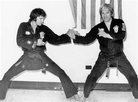 10 Amazing Facts About Elvis Presley