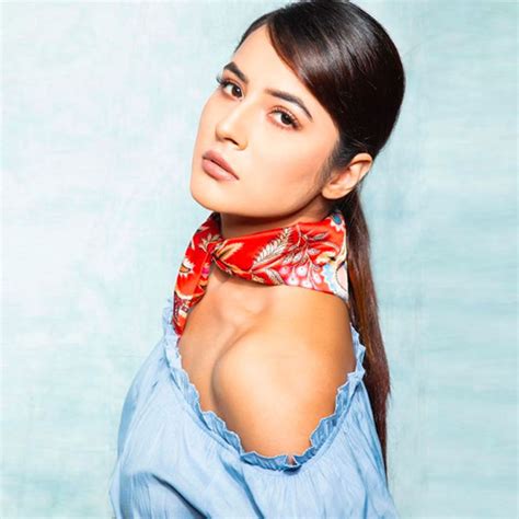 Shehnaaz Kaur Gill Appeared In Black Diva Look ब्लैक दिवा लुक में