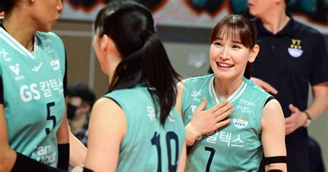 어깨and무릎 수술 부상과 계속 싸우더니국대 세터 화려한 컴백 팬들과 약속했다 지더라도 끝까지 이 악물고 할게요