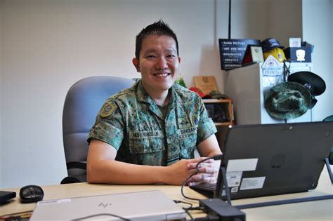 Haveyoumet Me6 Francis Lin He Is The Singapore Army
