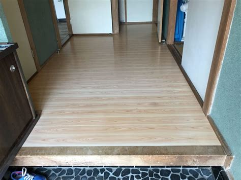 玄関廊下の床をdiy！断熱材入れて床材貼替え 房総ism