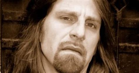 Jone Nikula Varaa Puhuja Joka Tarjoaa Uusia Näkökulmia