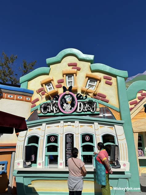 Disneyland Toontown Full Guide Land Tour Hidden Details New Dining