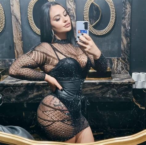 Linda De Sousa Conhe A A Brasileira La Madre