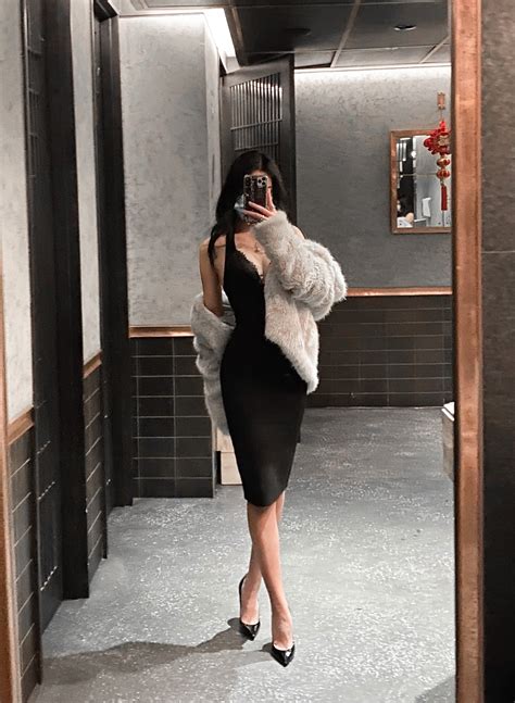 𝓖𝓸𝓭𝓭𝓮𝓼𝓼 𝓔𝓶𝓲𝓵𝔂 On Twitter The Exact Type Of Woman Youd Briefly See In