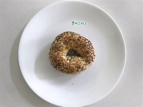 스테이크 소스를 이용한 베이글 샌드위치