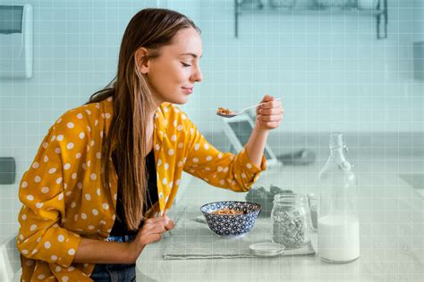I Spent 2 Weeks Trying To Eat More Slowly—heres How It Went