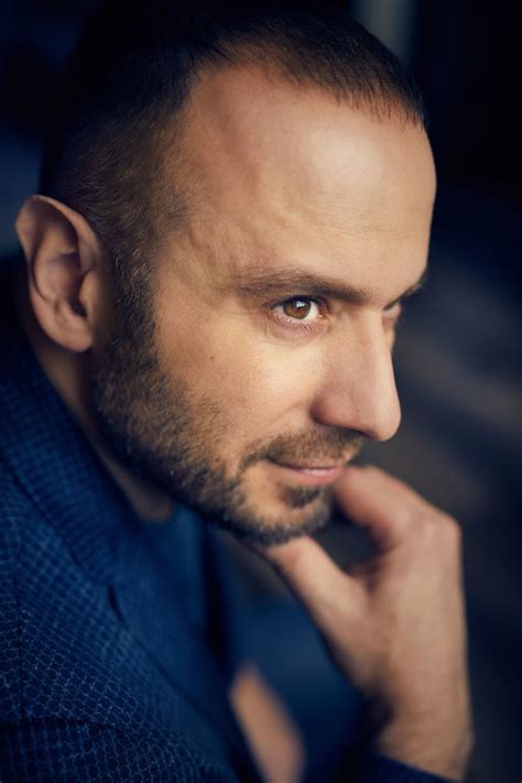 Darius Bashar Toronto Portrait Photographer Toronto Professional