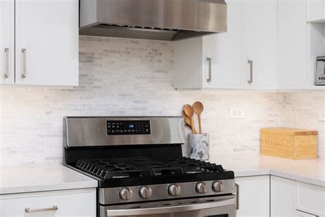 How To Prevent Grease From Building Up On Your Backsplash