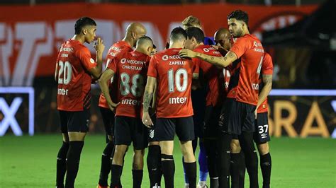 Athletico Pr Derrota Vitória E Encerra Seca No Brasileirão Espn