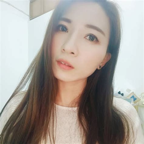 心情瑜悅 荷妳返老還童 Xinyu Ceng • Threads Say More