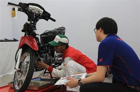 Mekanik Ahass Ini Jadi Mekanik Terbaik Asia Oceania