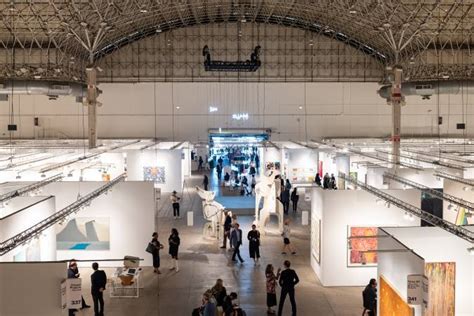 策展人在藝博芝加哥藝術博覽會EXPO CHICAGO的獨闢蹊徑ART TAIPEI 2023專題報導 非池中藝術網 LINE