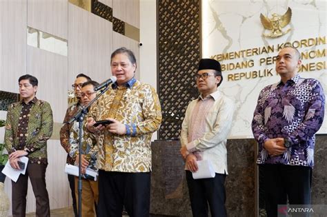 Menko Airlangga Sampai Juni Harga BBM Tak Naik