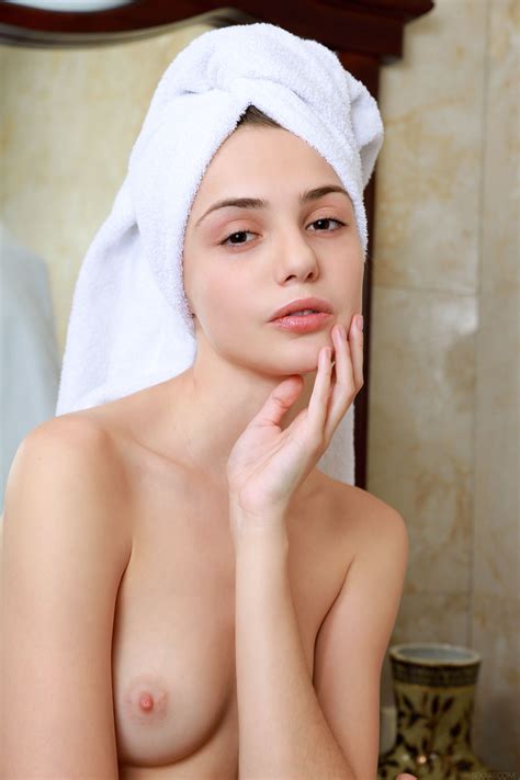 Elletanshowerplay Sexartshower Playelle Tanhigh0040 Porn Pic