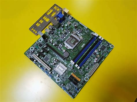 Placa De Baza Socket 1155 IPMSB QS 4 X DDR3 4 X SATA2 PCI Express
