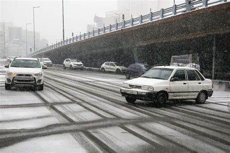 هشدار جدی ؛ بارش برف و باران در ۱۹ استان کشور امدادگران هلال احمر به