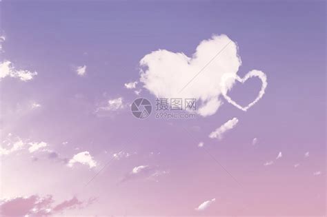 七夕爱心云朵图片素材 正版创意图片400377749 摄图网