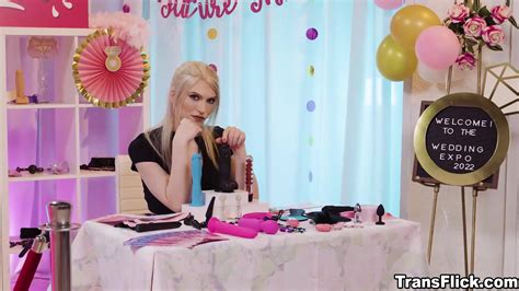Transgender Izzy Wilde Fucks Horny Female With Toys Eporner