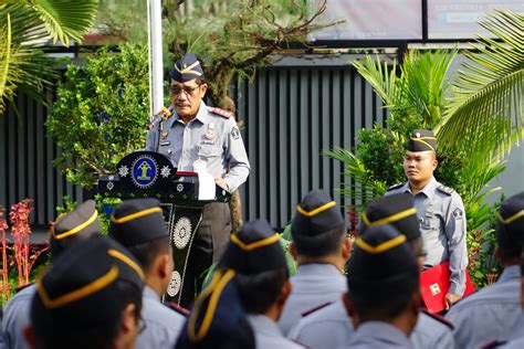 Pimpin Upacara Peringatan Hari Bela Negara Ke 75 Kakanwil Kemenkumham