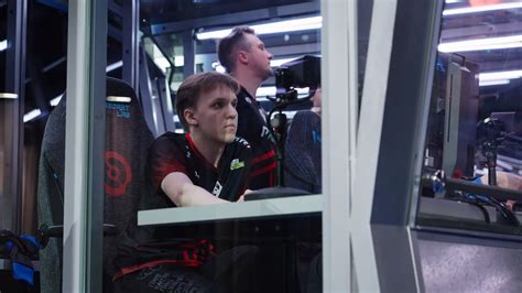 Эмоции 9pandas после вылета с The International 2023 Dota 2 фото игроков