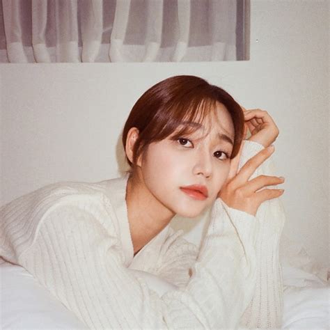 Idol អ្នកណាគេហ្នឹង សមាជិក Aoa រូបនេះ ជិតចូលរោងការហើយ Khmerload Cambodia Latest News