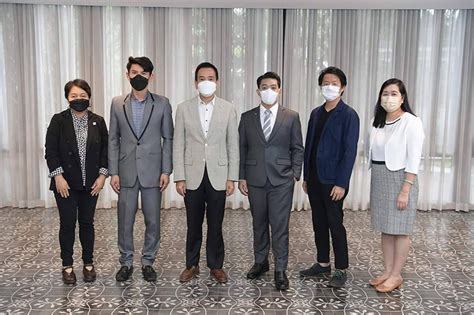 Git จัดงานเสวนา หัวข้อ ก้าวให้ทันเทรนด์ธุรกิจอัญมณีและเครื่องประดับ ภายใต้โครงการพัฒนาวิสาหกิจ