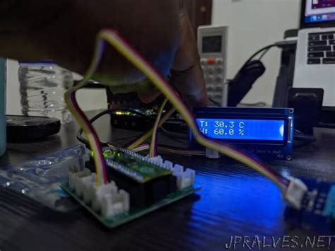 temperature reading with rpi pico and micropython