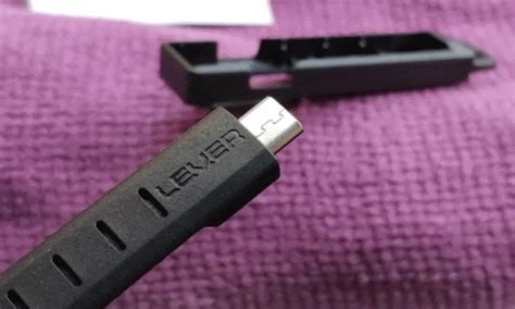 Lever Gear BitVault Bit Holder CableKit USB Cable Gadget Explained Reviews Gadgets