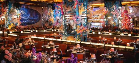 Sexy Fish Celebrating New Year In Dazzling Style Calibre