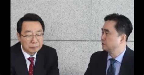 원칙과 상식 비명계 의원들 토론회 홍보 어색 연기에 웃음 빵