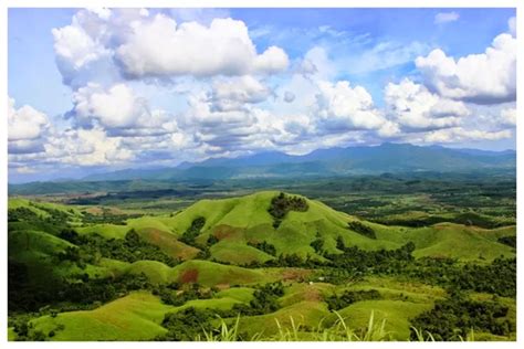 Mirip Rumah Teletubbies Bukit Rimpi Di Kalimantan Selatan Tawarkan