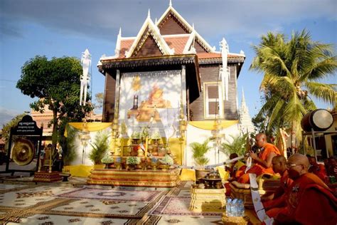 វត្តនិងអាស្រមទូទាំងខេត្តសៀមរាបរៀបចំពិធីវាយគង ទូងស្គរ សូត្រមន្ត បង្សុកូល