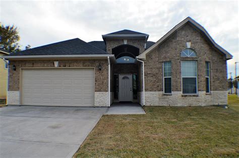 3108 Avenue D Dickinson Tx 77539 Redfin