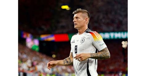 Призоваха Германия да задържи във футбола Тони Кроос
