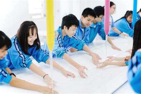 Cloudform Laboratory Adds Pops Of Colour To All White Classroom In Taiwan