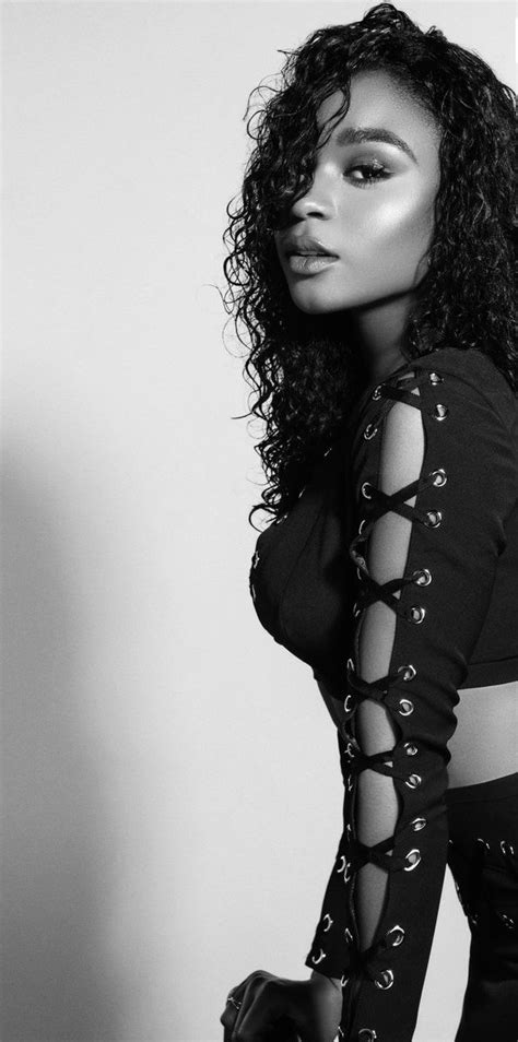 Pin Di Diana Renee Matthews
