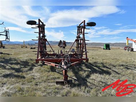Melroe 605 Chisel Plow 28 Musser Bros Inc