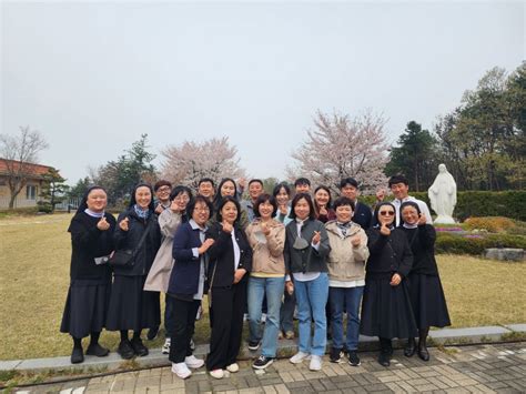 프란치스코 사회복지회 포토갤러리 법인산하시설 동트는마을 직원 법인방문
