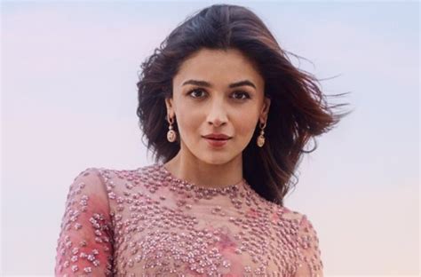 Alia Bhatt Looks Stunning In Behind The Scenes Video Of Vogue Photoshoot